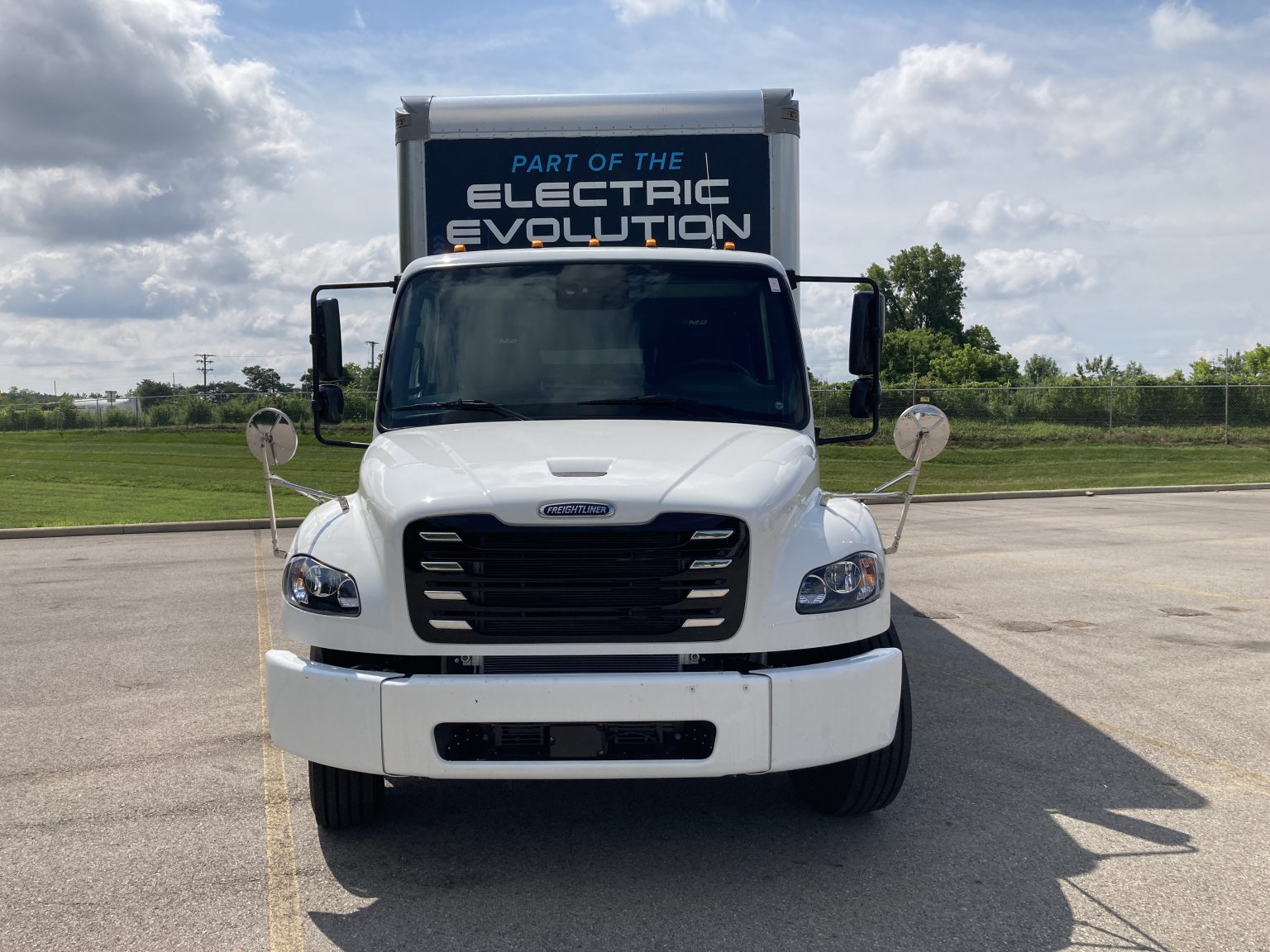 2025 Freightliner EM2 - Truck Country