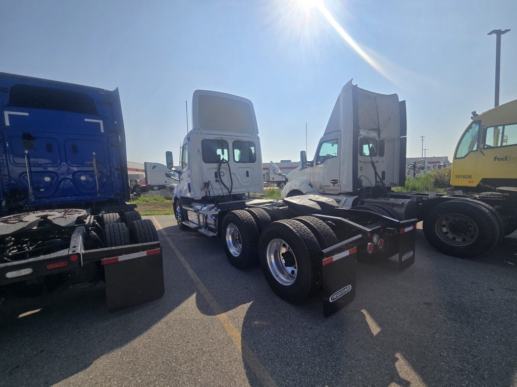 2026 Freightliner PE116DC - Truck Country