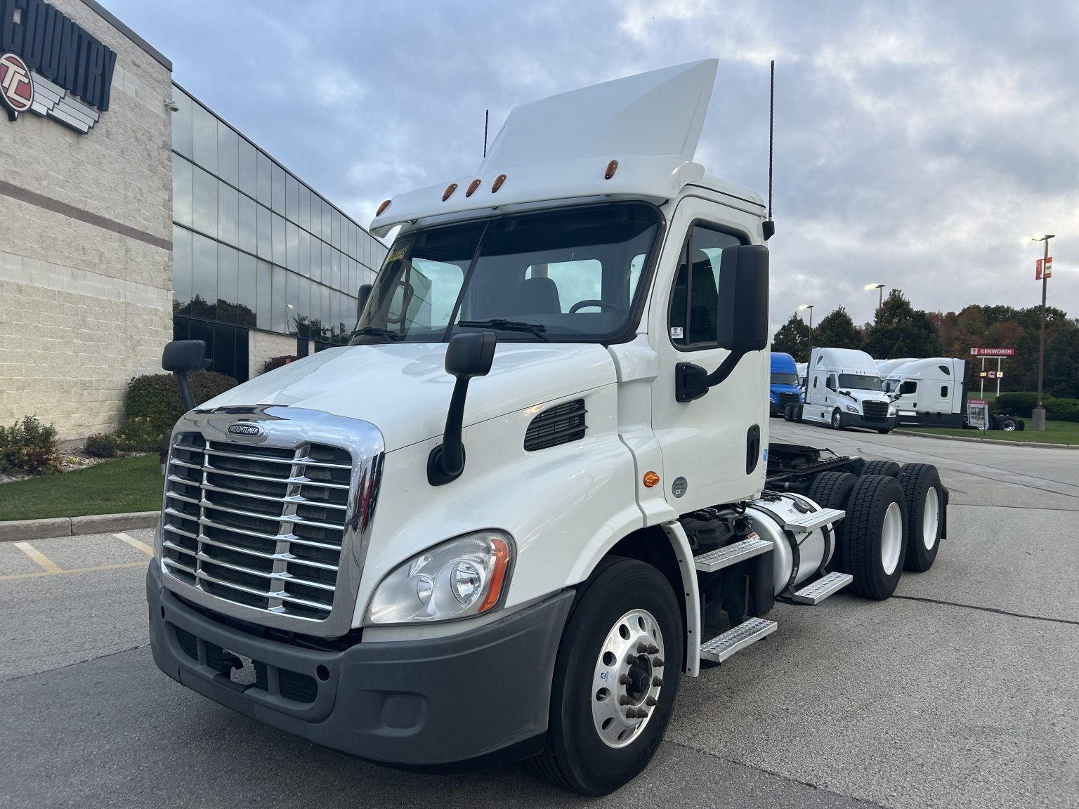 2017 Freightliner CA113 - Truck Country